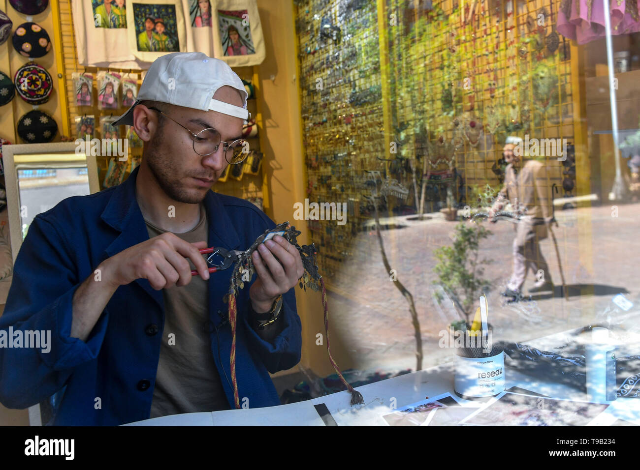 Shop obsessed hi-res stock photography and images - Alamy