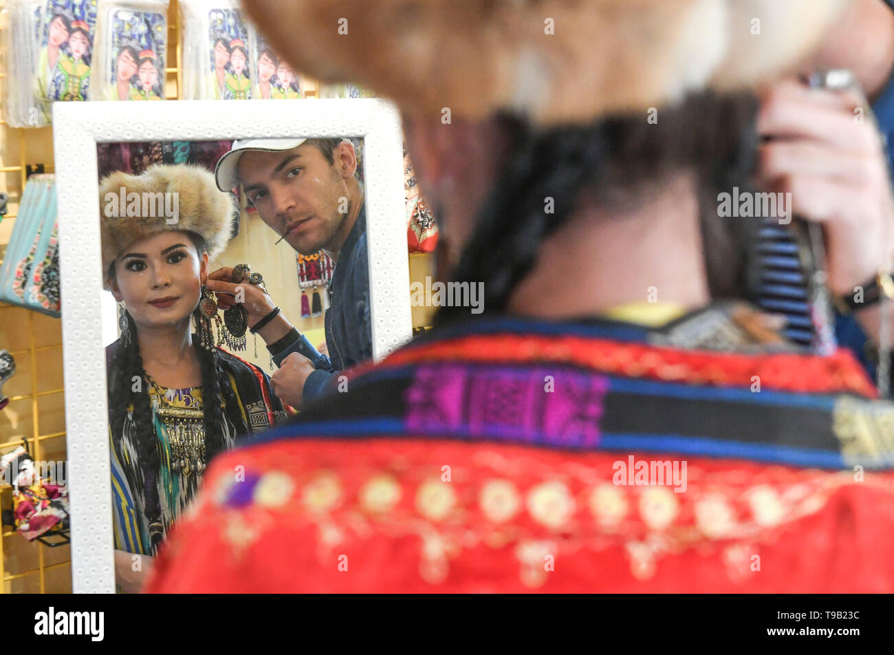 Young man asking th hi-res stock photography and images - Alamy