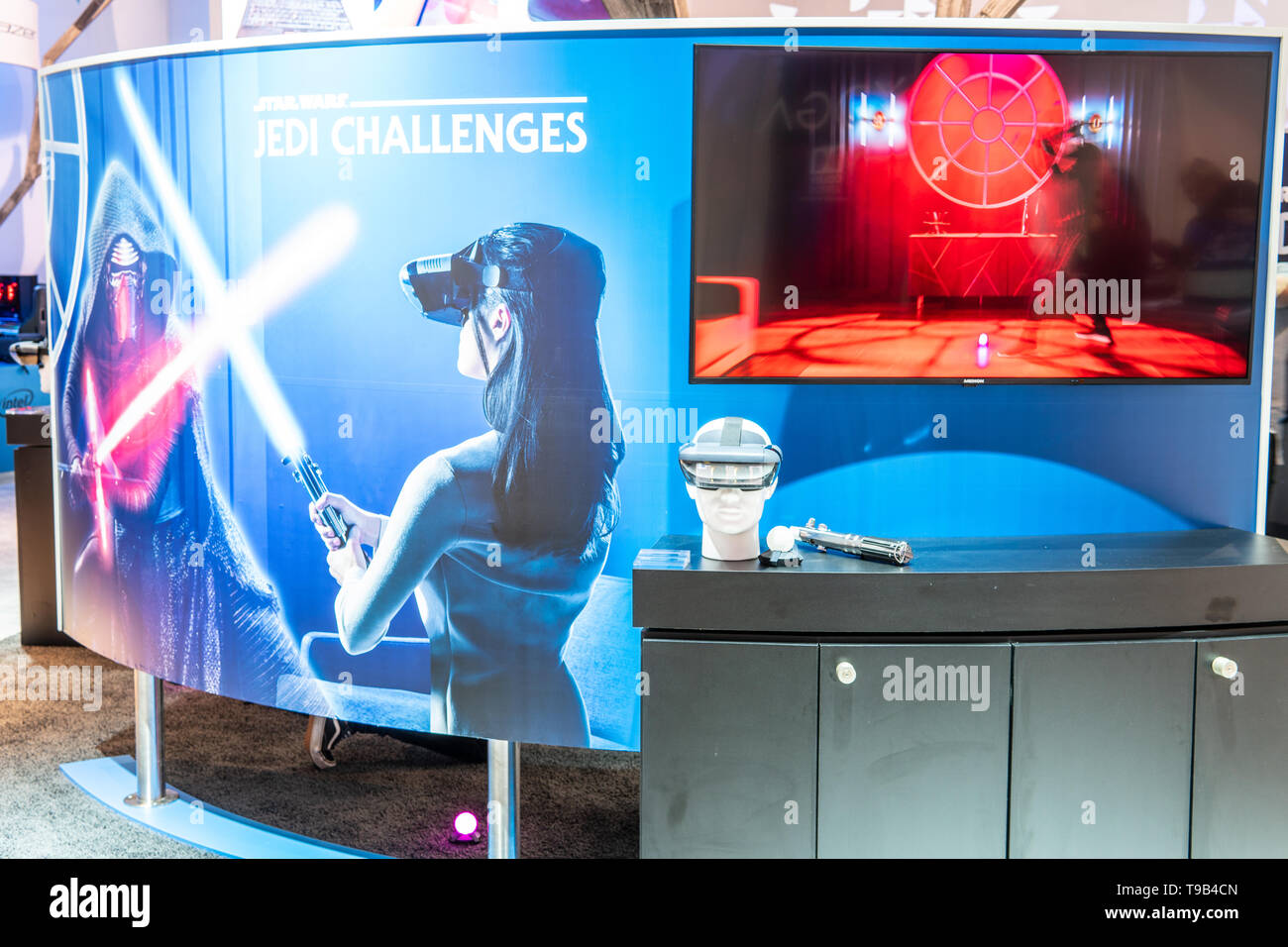 Star wars vr hi-res stock photography and images - Alamy