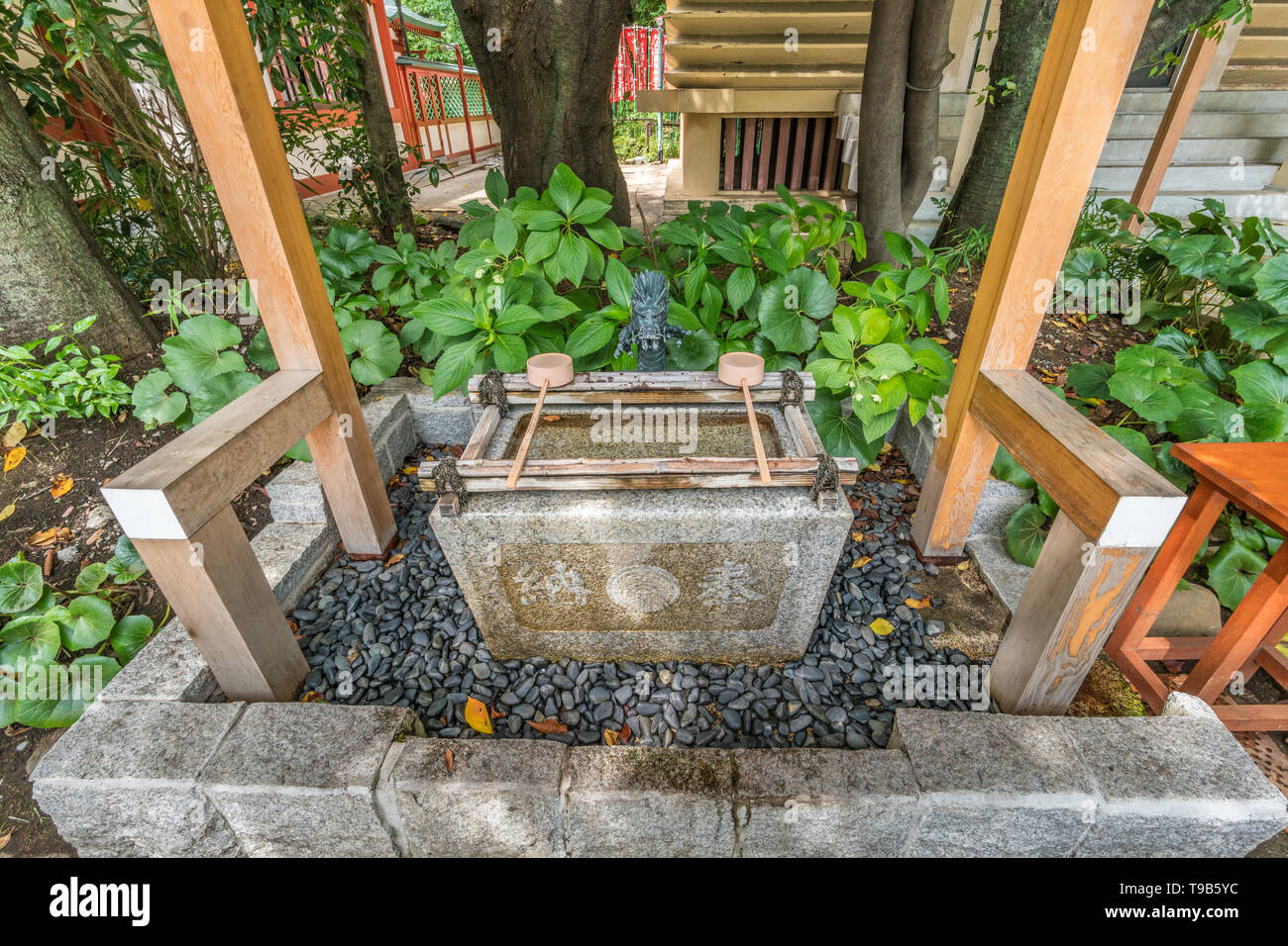 Tokyo - August 14, 2018 : Chozuya or Temizuya (Water Ablution Pavilion ...