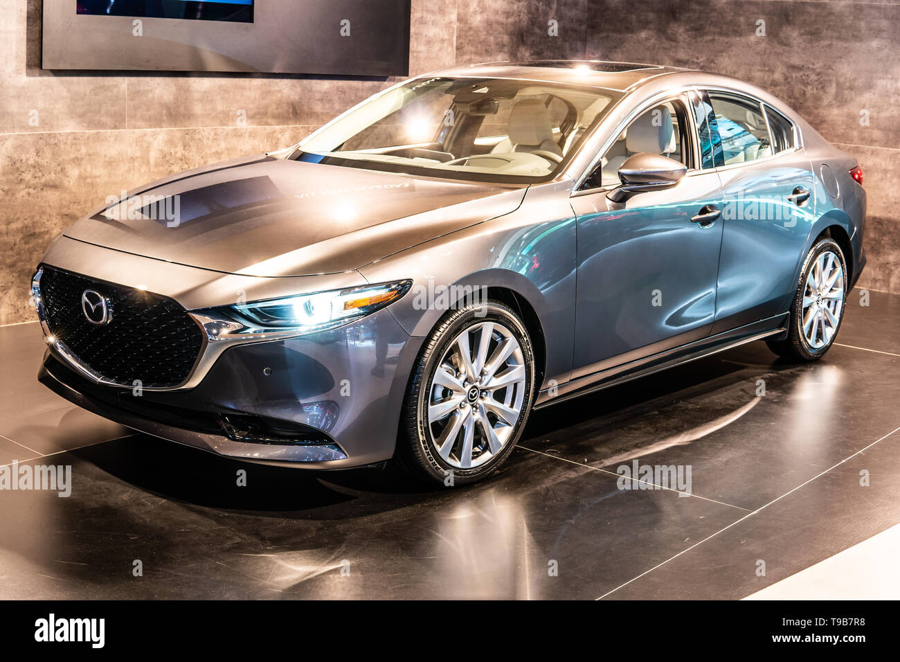 Silver hatchback car hi-res stock photography and images - Alamy