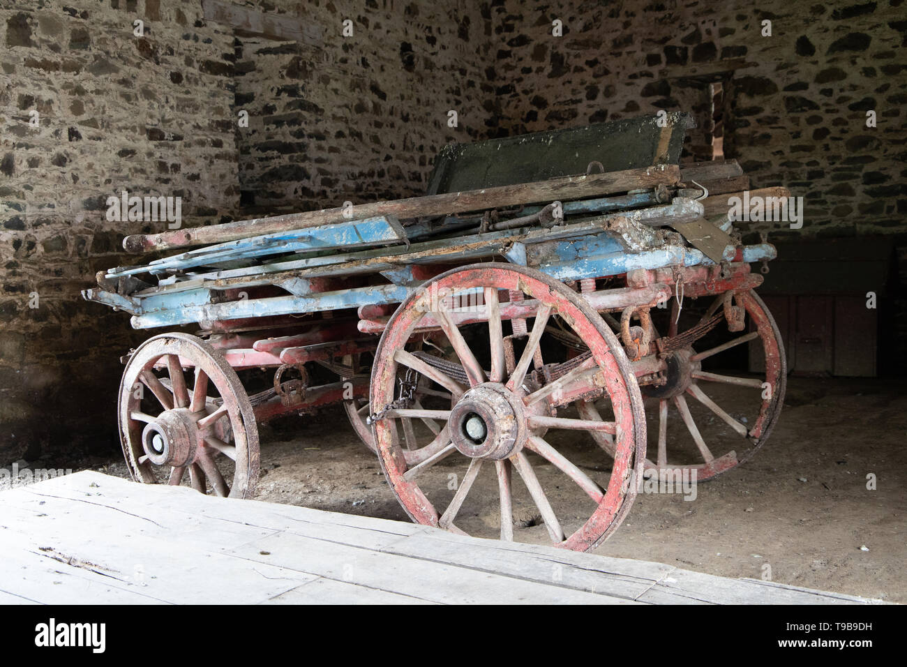 Ancient agricultural vehicle hi-res stock photography and images - Alamy