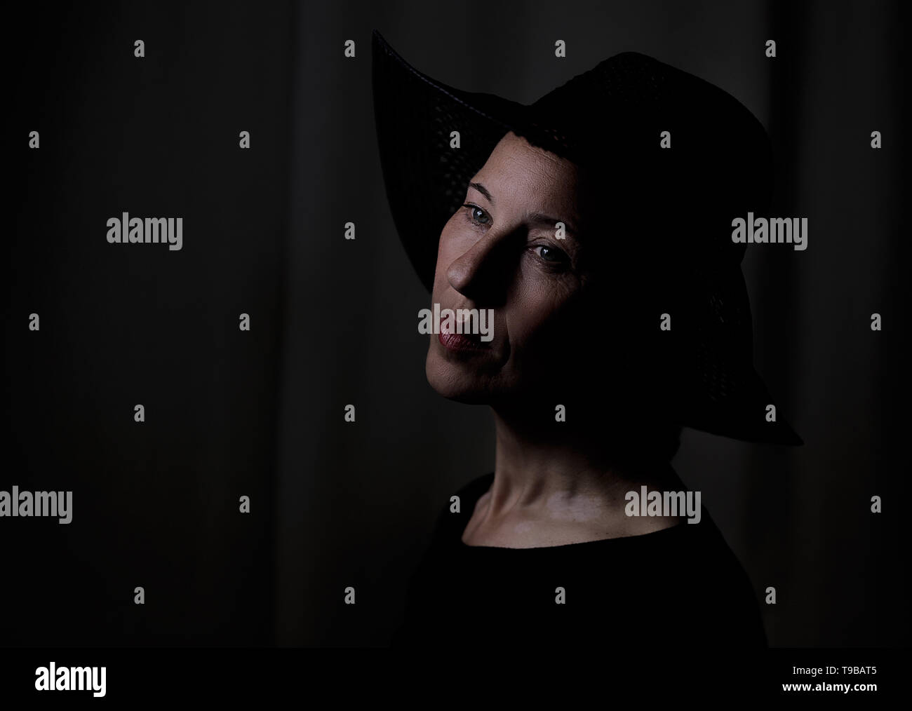 lady in the shadow Stock Photo - Alamy