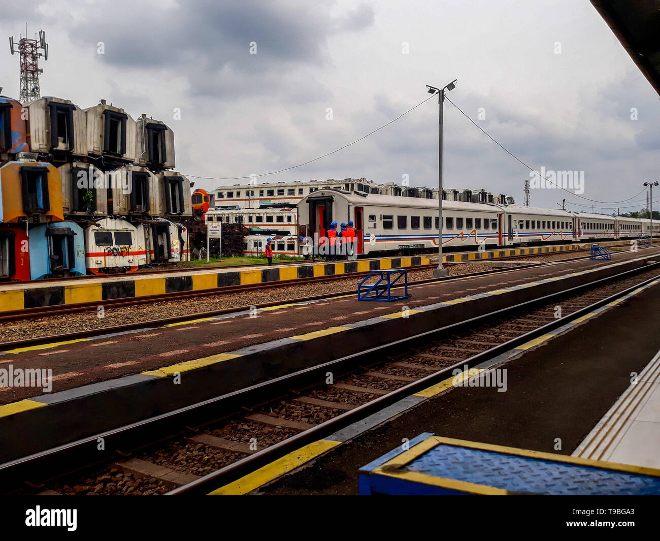 Indonesia trains hi-res stock photography and images - Alamy