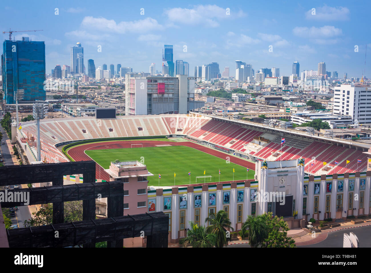 Rajamangala national stadium bangkok thailand hi-res stock photography ...