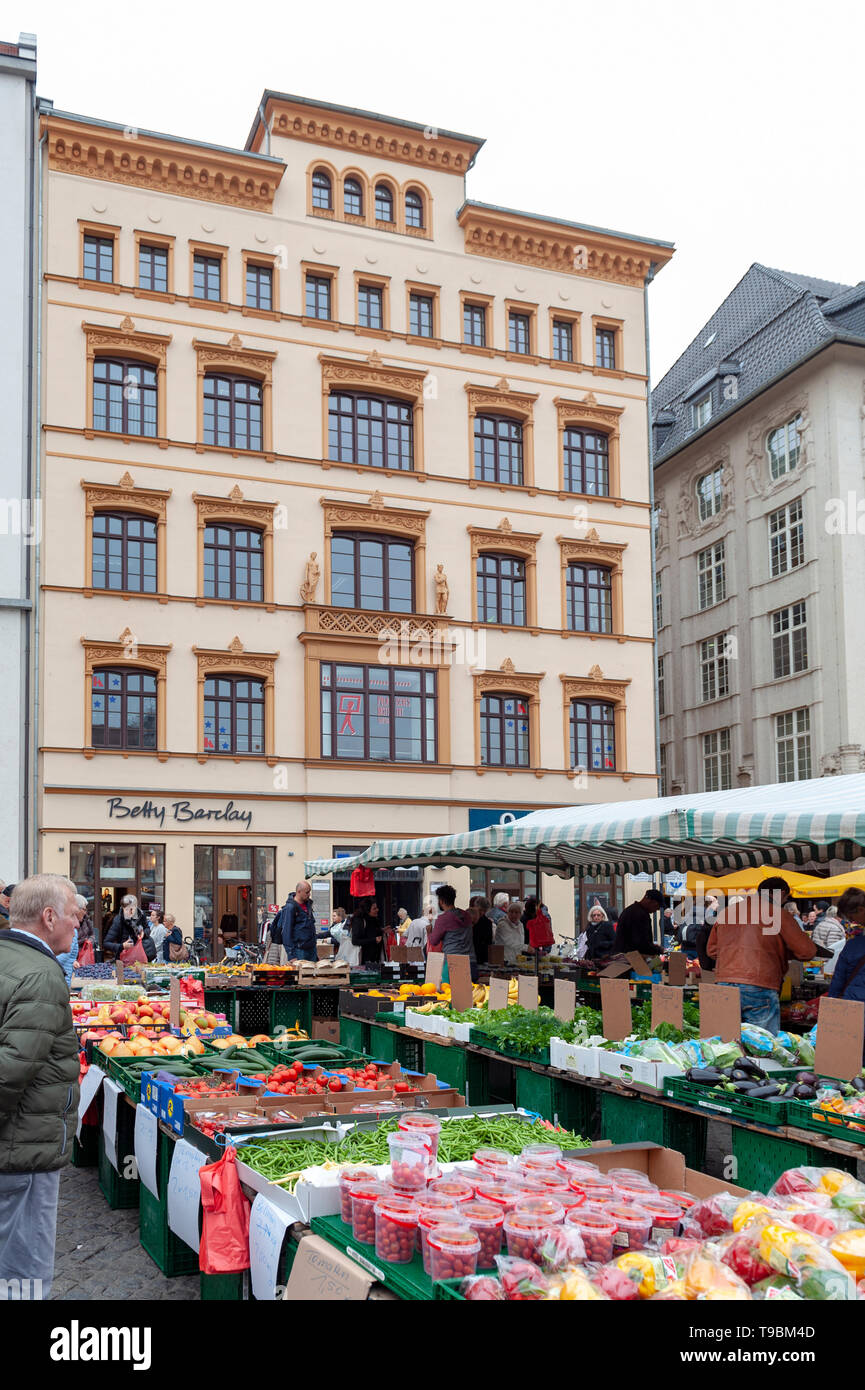 Leipzig Market Square Tourist High Resolution Stock Photography and ...