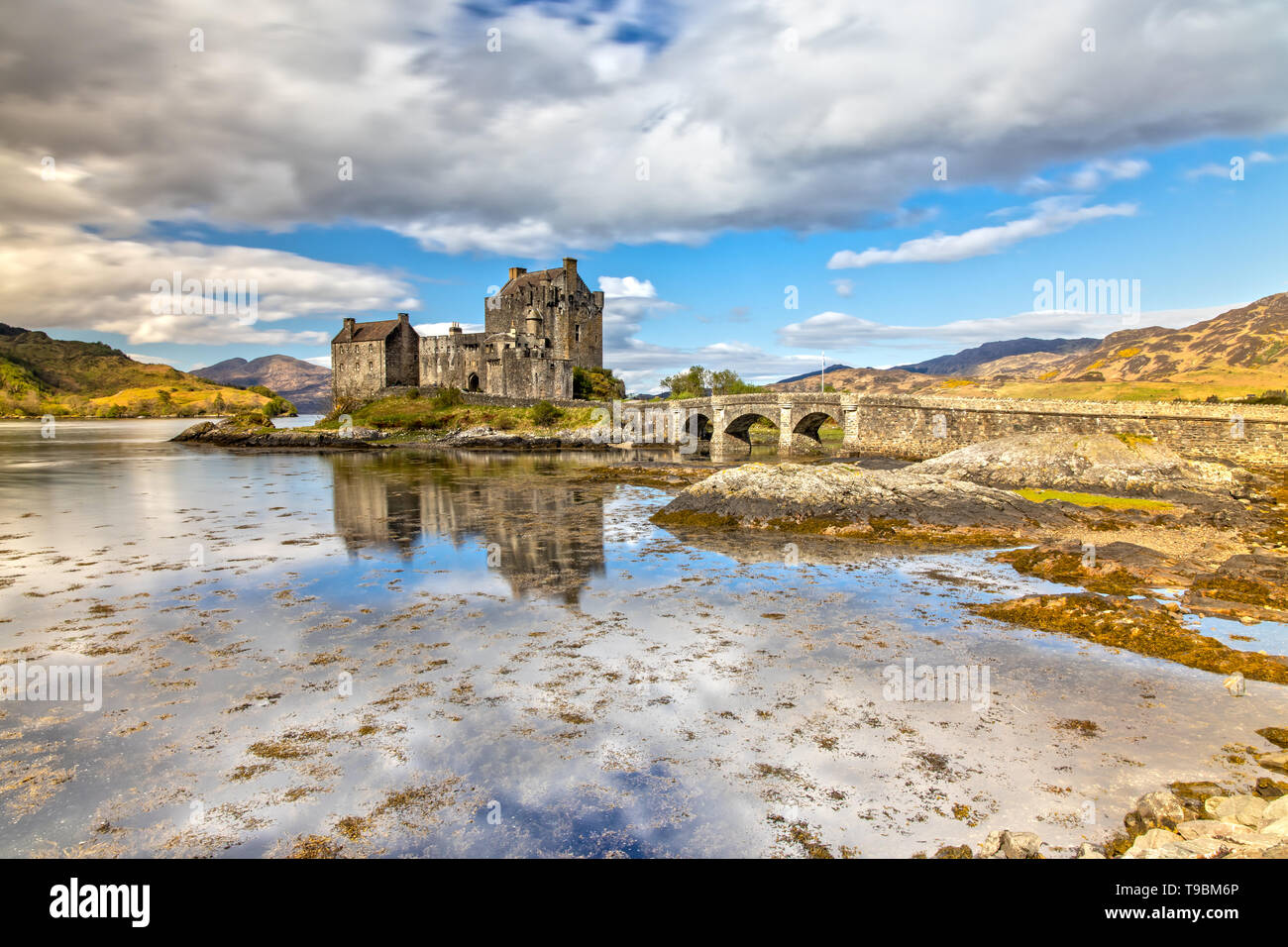 Scottish castle landscape hi-res stock photography and images - Alamy