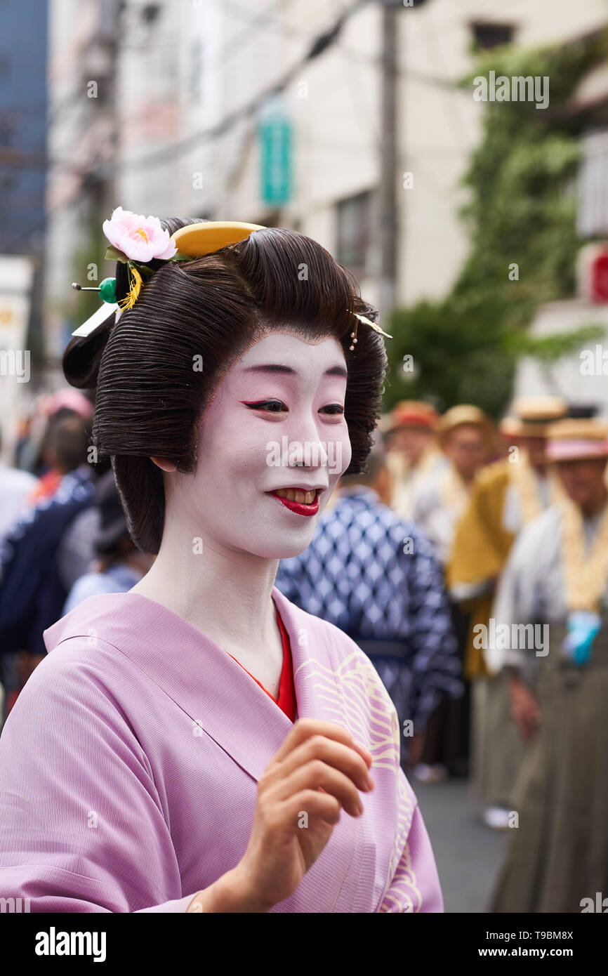 Traditional Japanese Women Makeup
