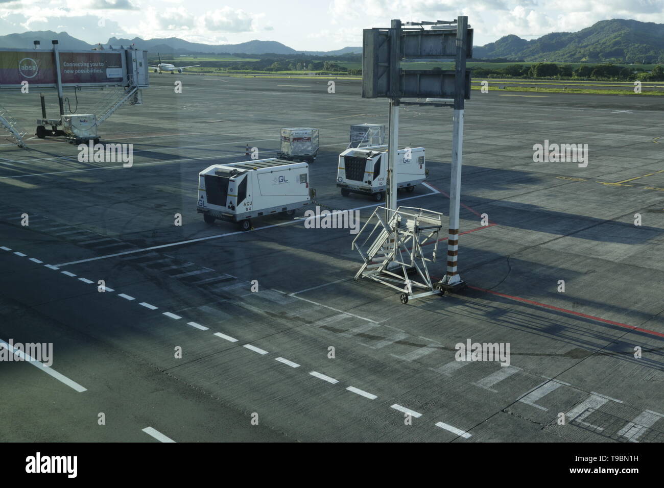 Mauritius Airport (SSR International Airport.The Airport of Mauritius ...