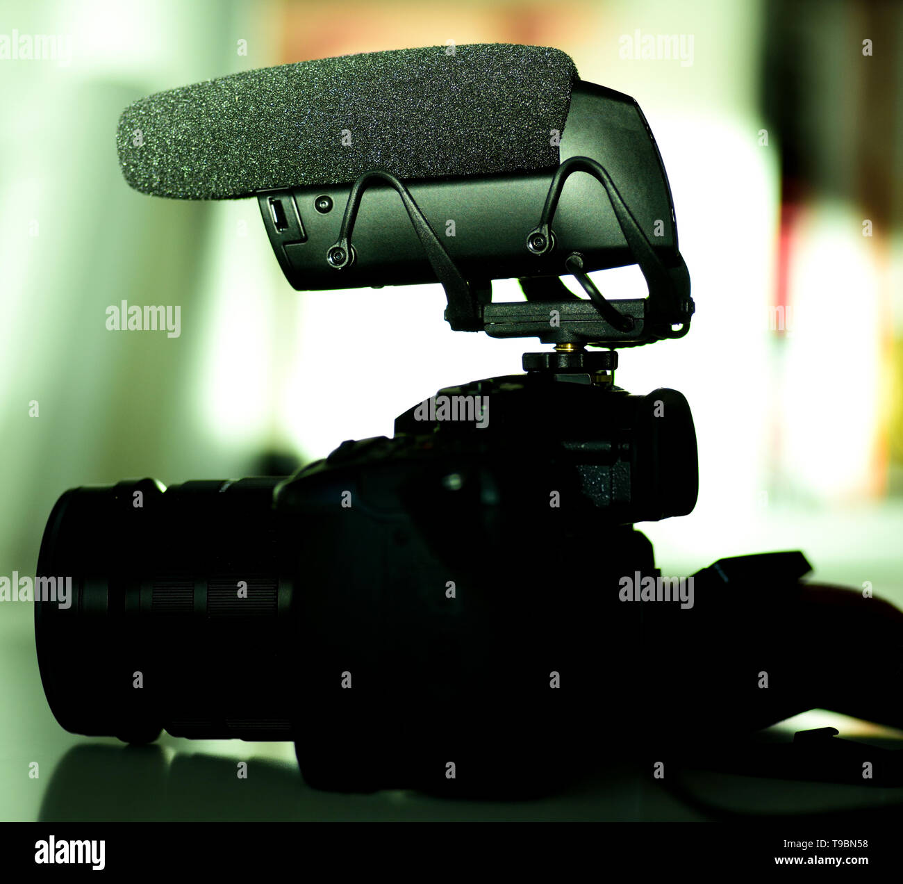 Small video camera interview hi-res stock photography and images - Alamy
