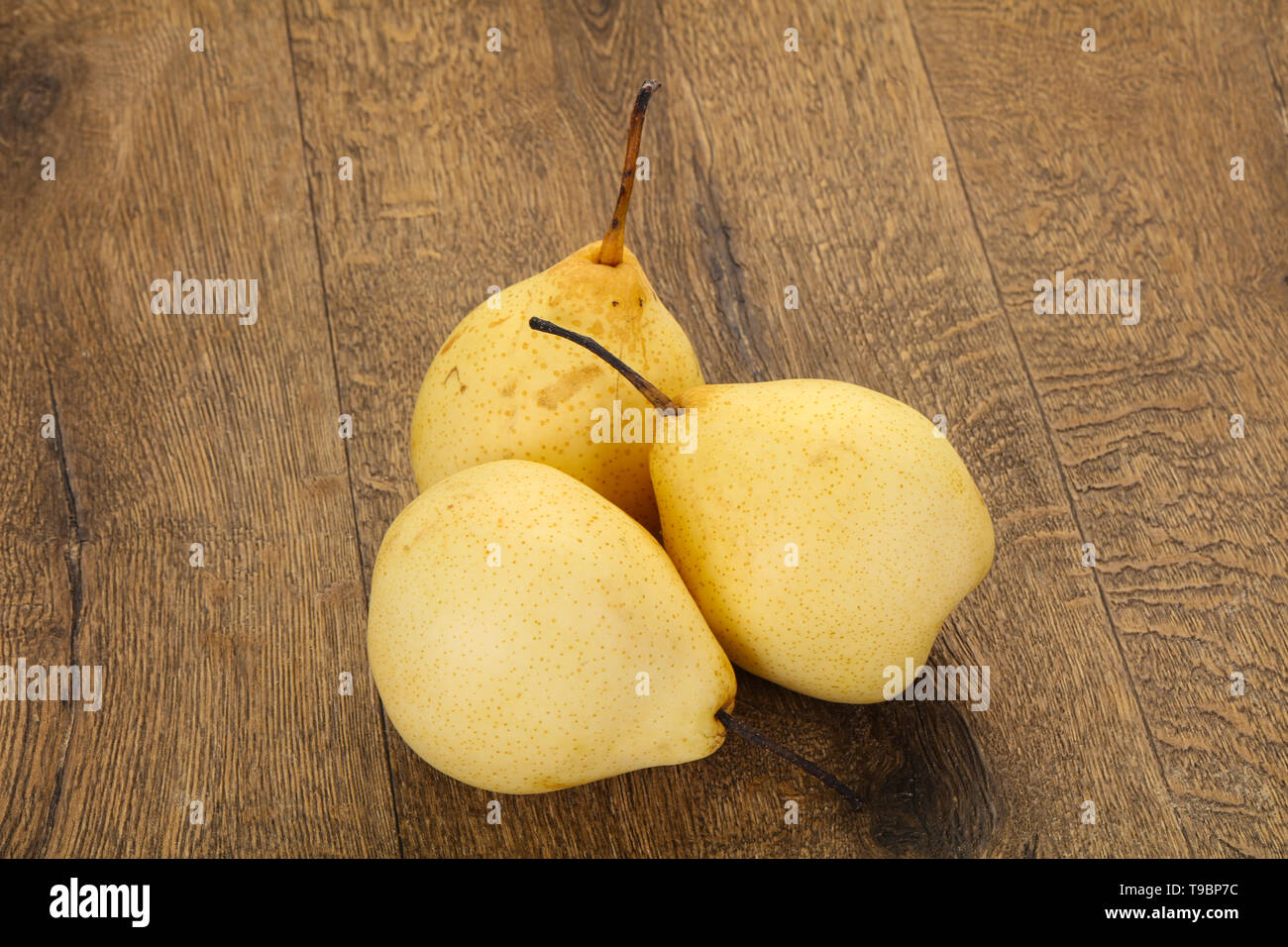 Juicy ripe yellow Chinese pear Stock Photo - Alamy