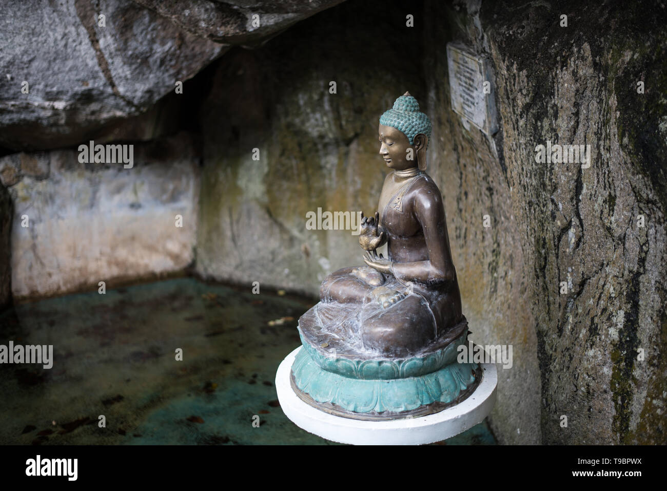 HALLE, SRI LANKA - MARCH 16, 2019: Buddhist temple Yatagala Raja Maha ...