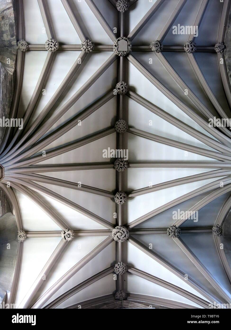 Pattern on the roof of Saint Giles' cathedral in Edinburgh, Scotland ...