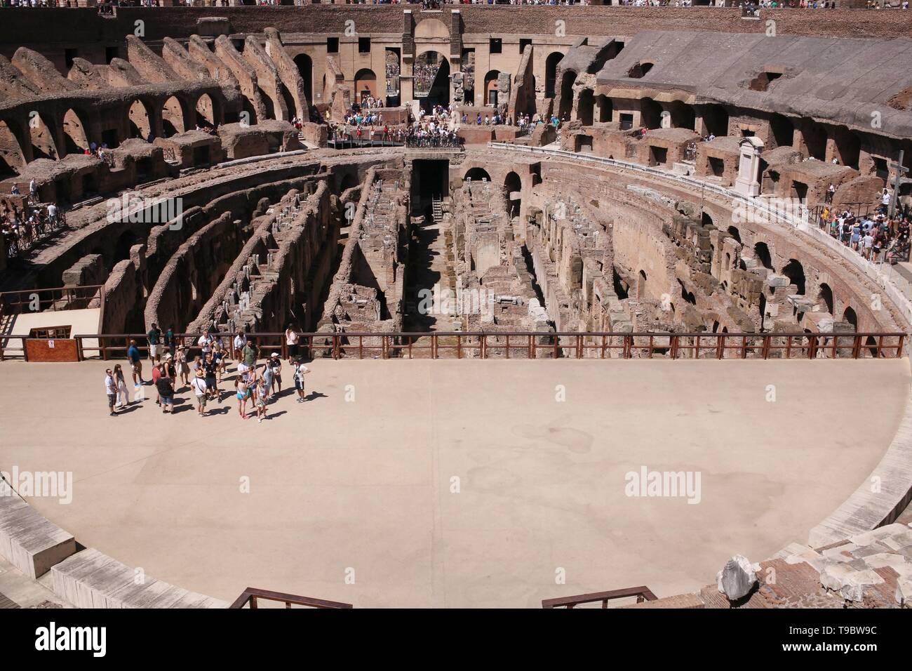 Ancient Roman Colosseum Stock Photo - Alamy