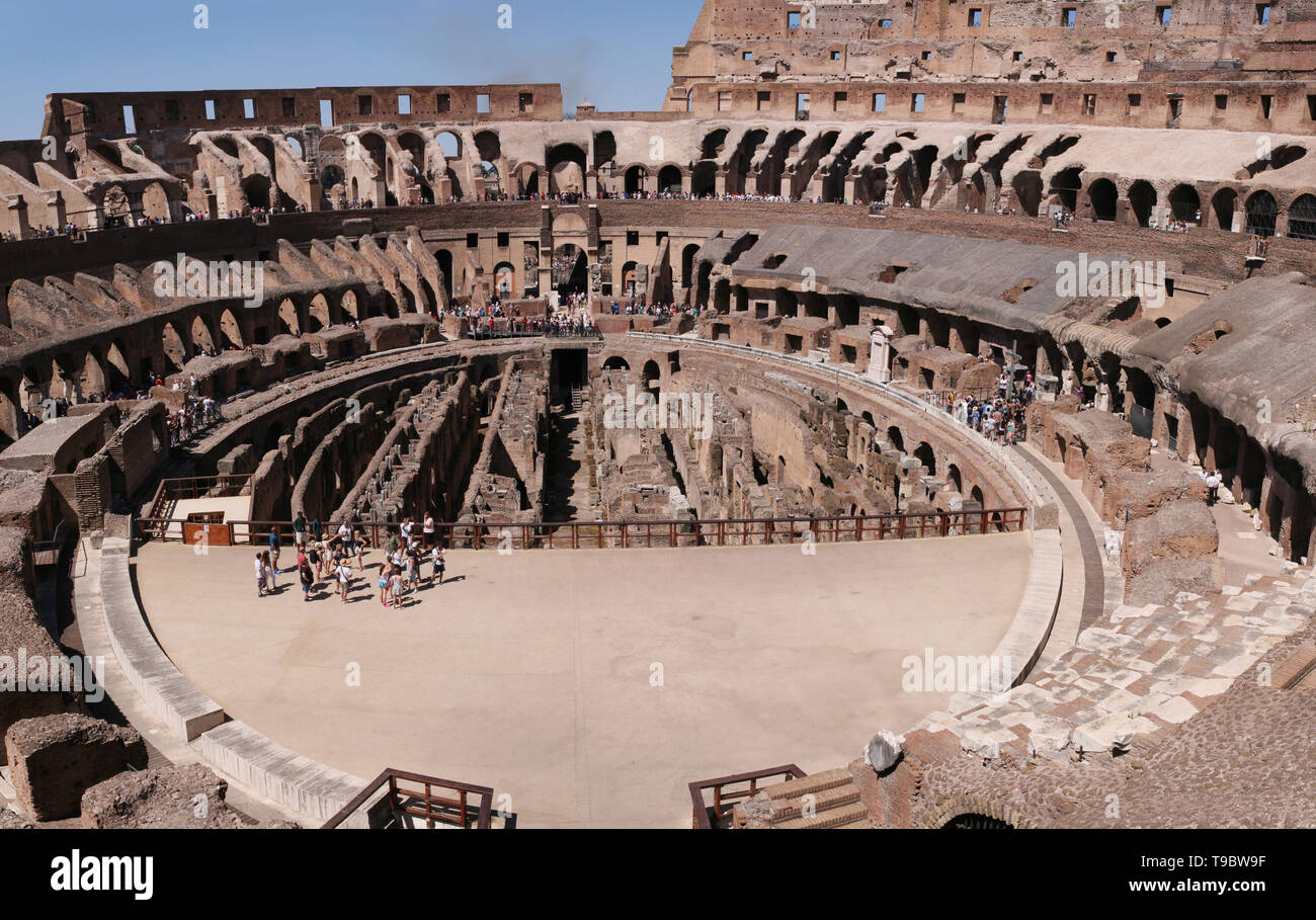 Ancient Roman Colosseum Stock Photo - Alamy