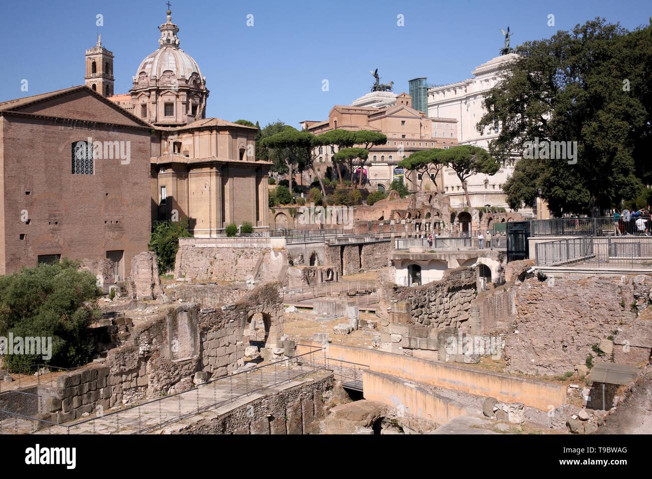 Ancient Roman Forum Sacred way Stock Photo - Alamy