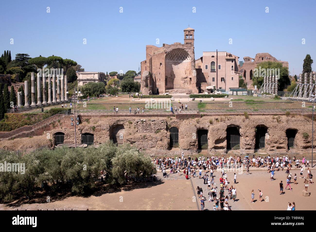 Ancient Roman Forum Sacred way Stock Photo - Alamy