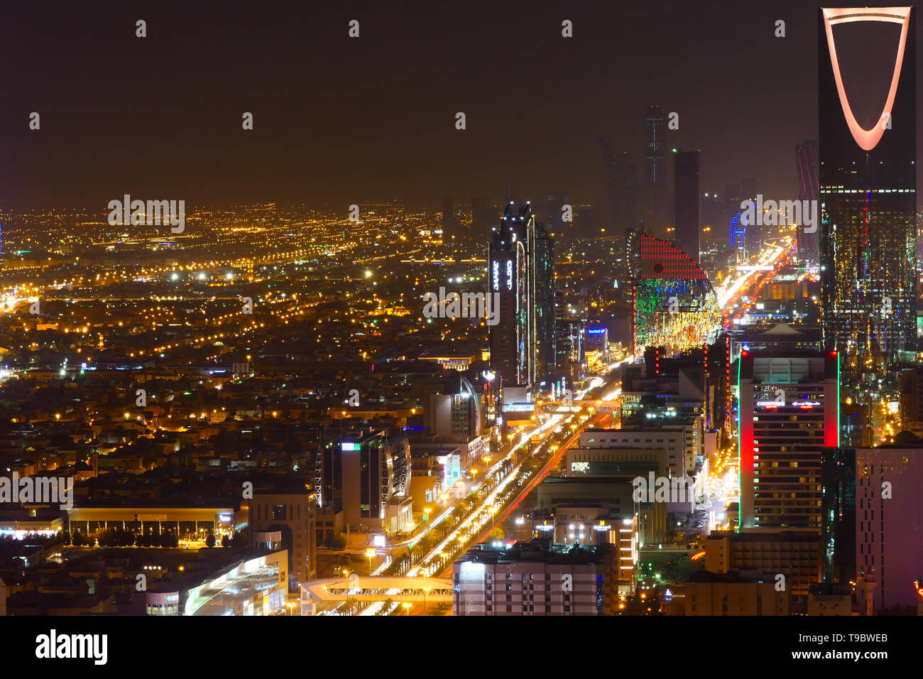 Shopping in riyadh hi-res stock photography and images - Alamy