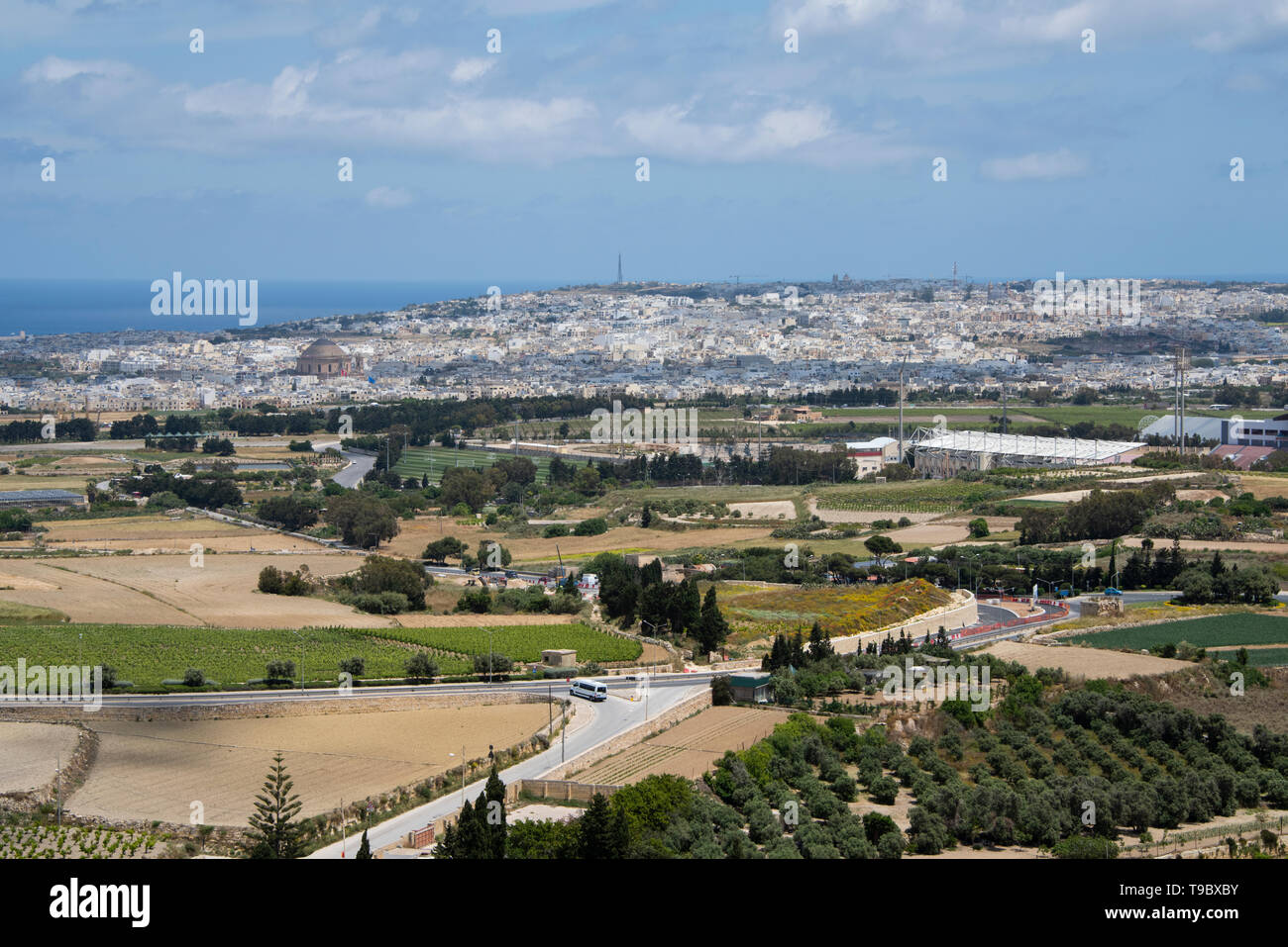 Countryside and ocean hi-res stock photography and images - Alamy