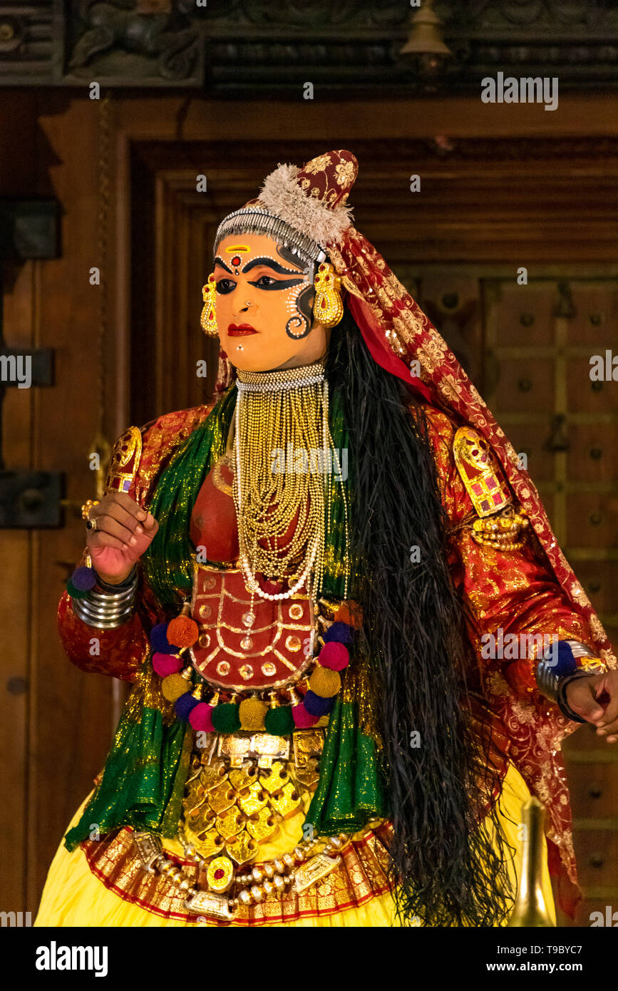Female kathakali dancer hi-res stock photography and images - Alamy