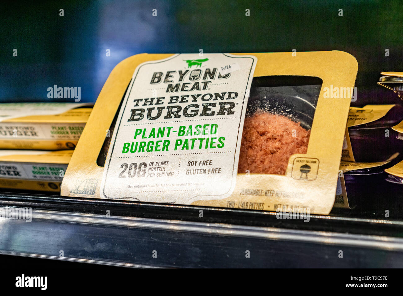 Beyond meat grocery store hi-res stock photography and images - Alamy