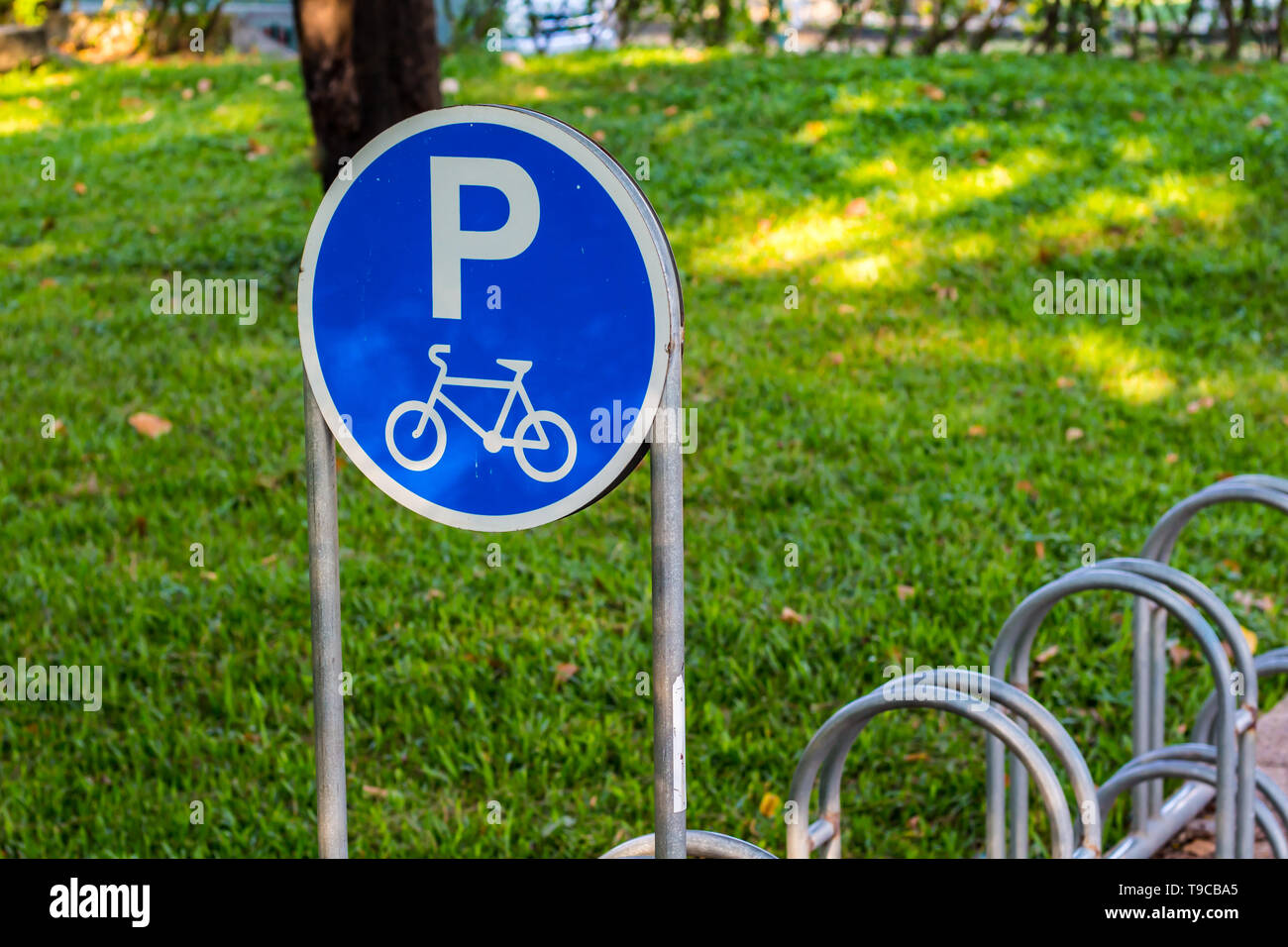 Bike parking hi-res stock photography and images - Alamy
