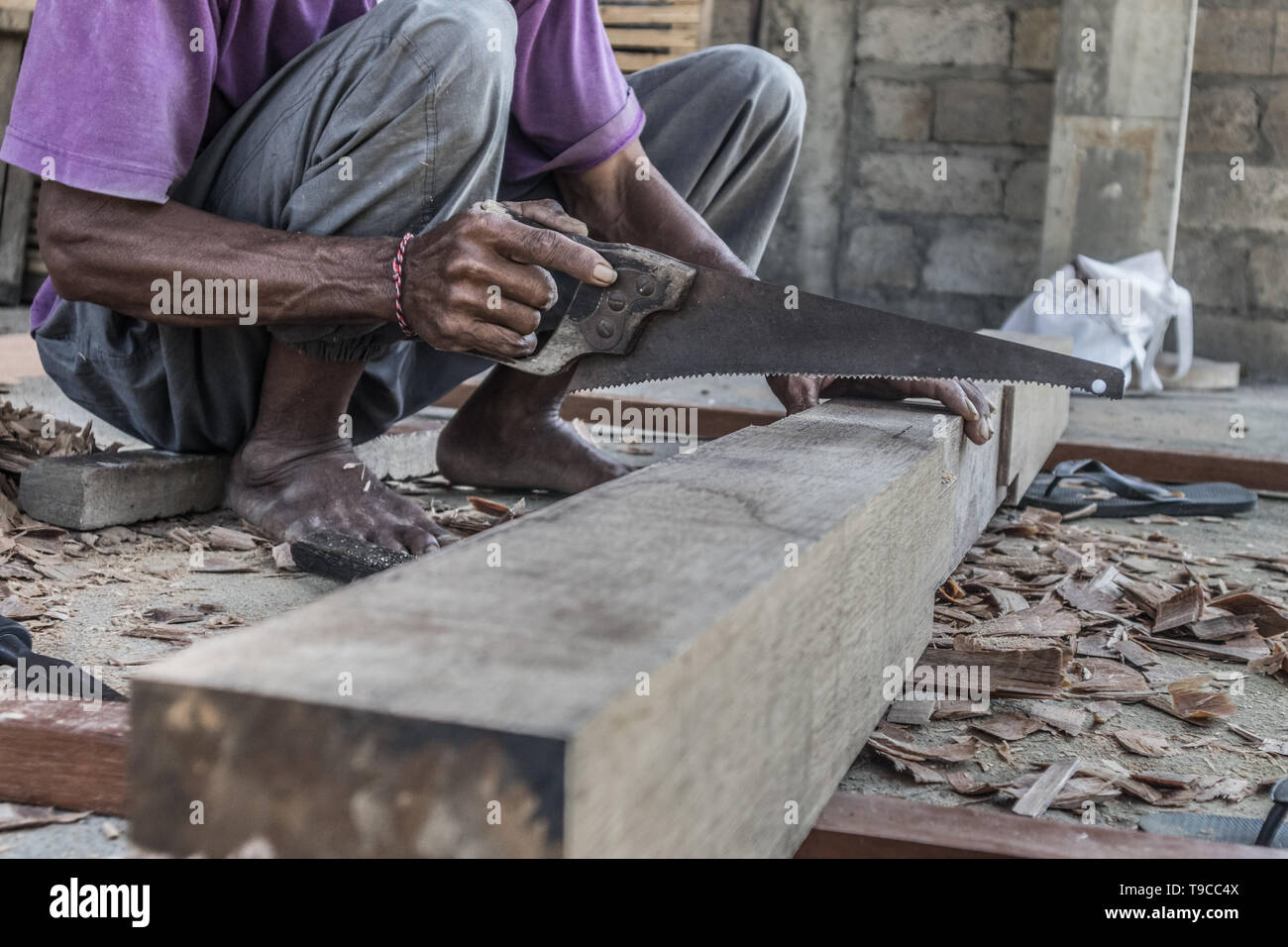 Old carpenter hands hi-res stock photography and images - Alamy