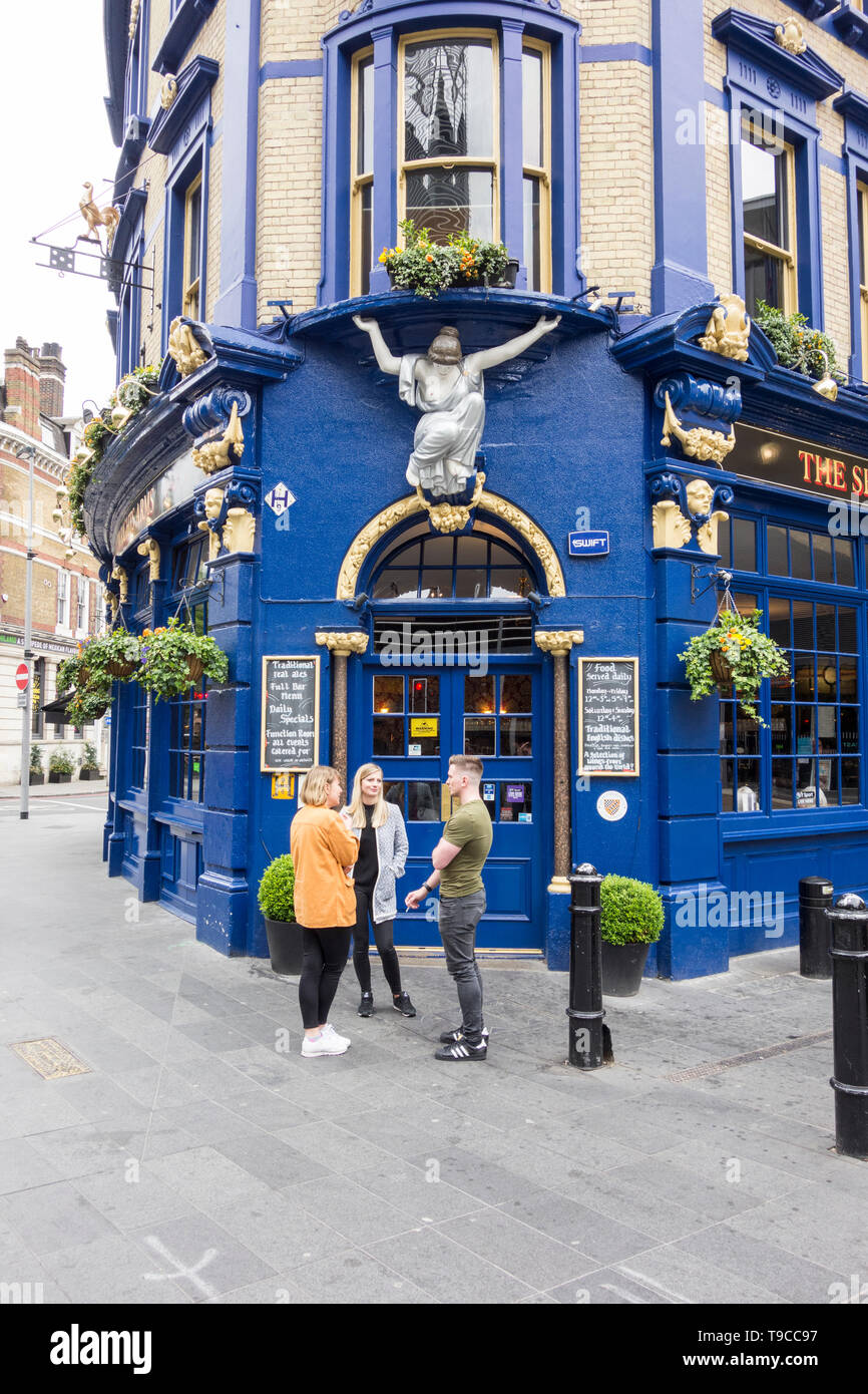 The shipwrights arms pub hi-res stock photography and images - Alamy