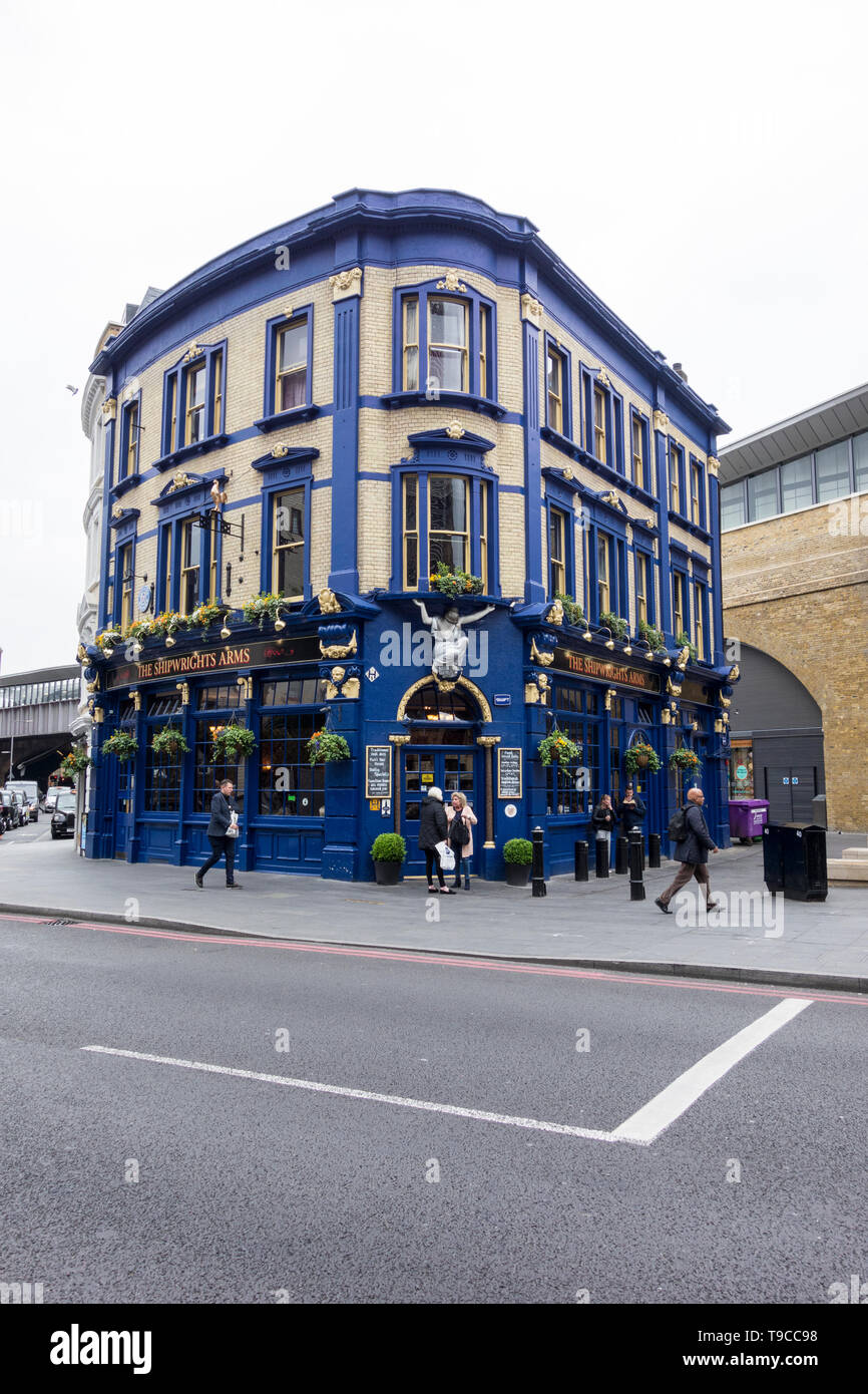 Shipwrights arms public house hi-res stock photography and images - Alamy