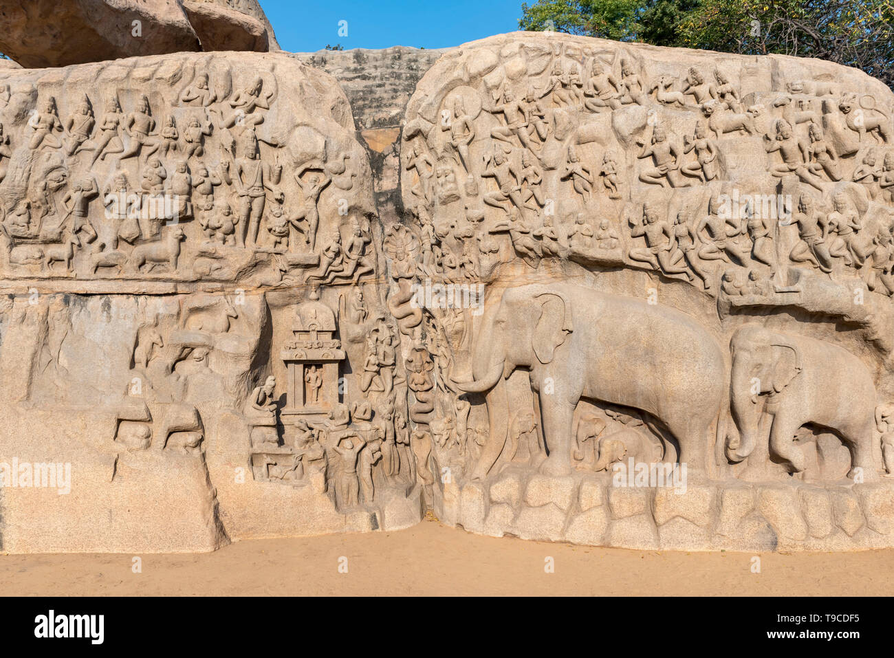 Arjuna's Penance (or Descent of the Ganges) open-air rock relief ...