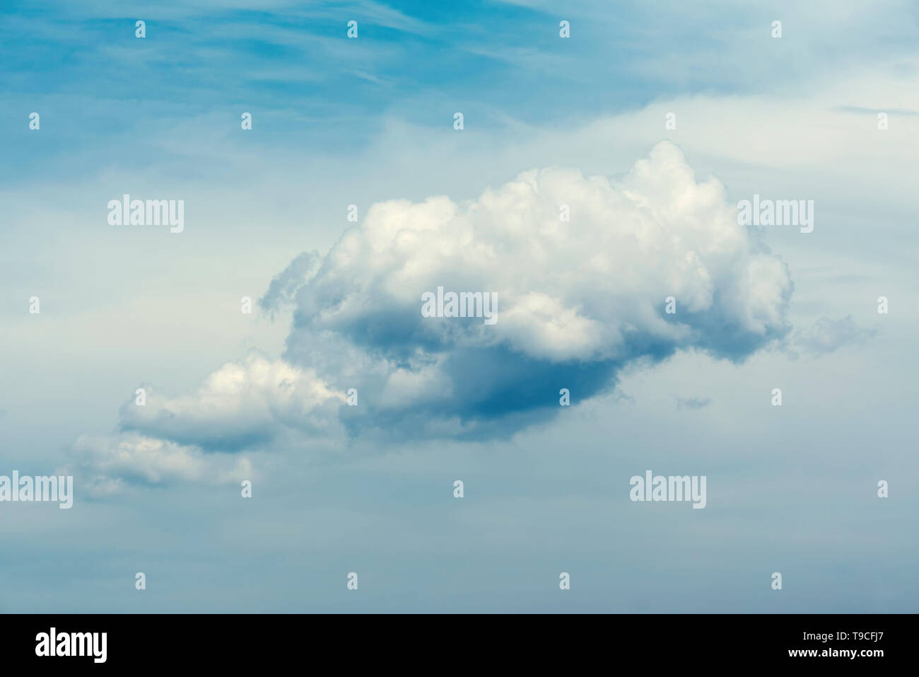 Overcast day climate hi-res stock photography and images - Alamy