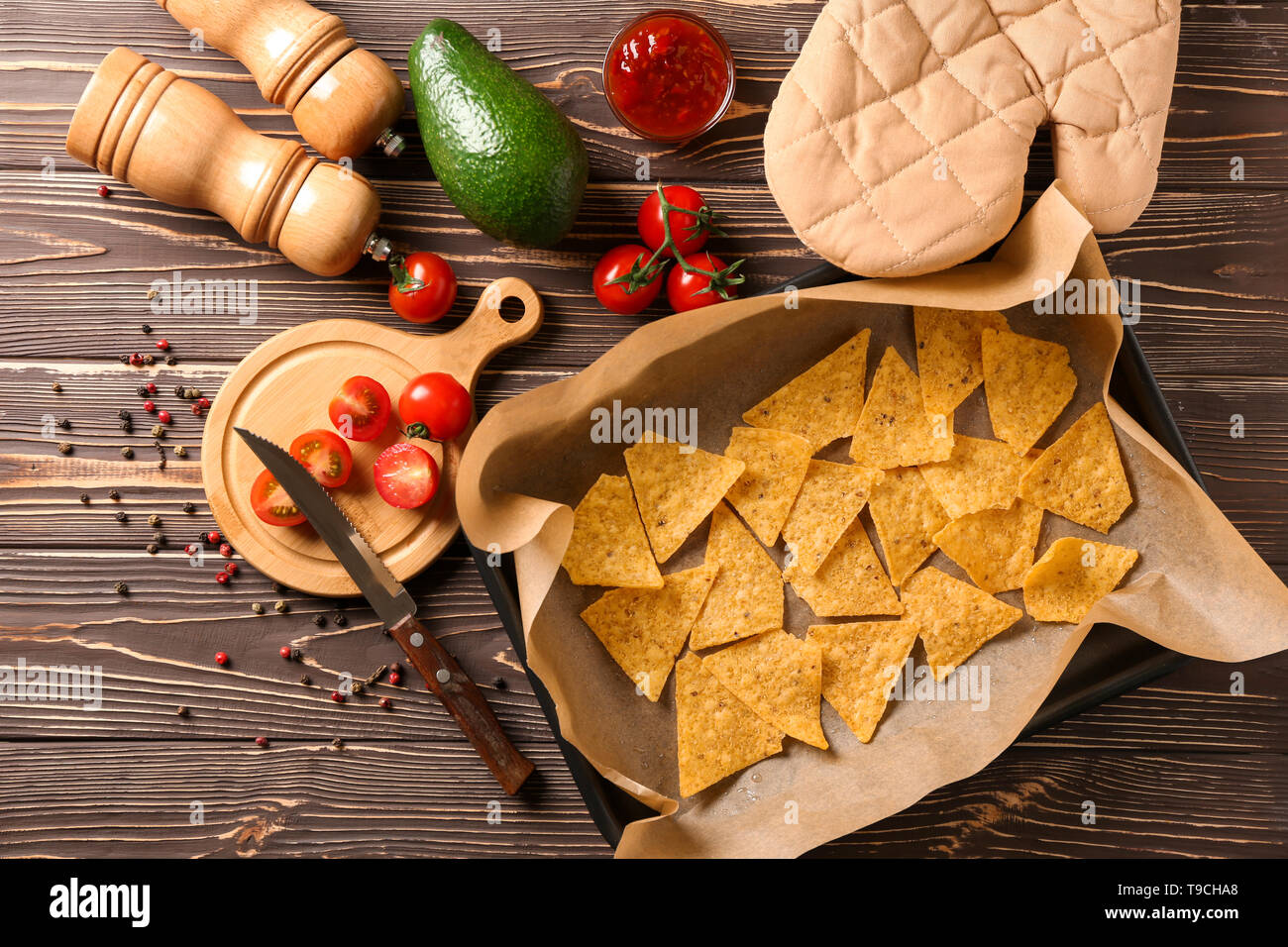 Tray with corn hi-res stock photography and images - Alamy