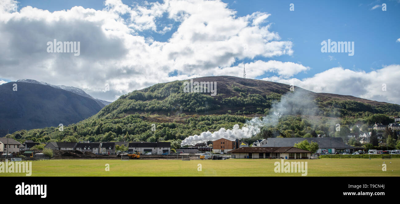Fort william railway station hi-res stock photography and images - Alamy