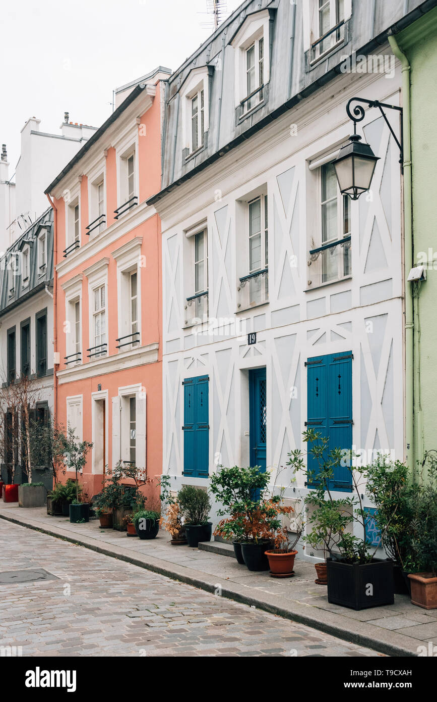 Elegant colorful houses in hi-res stock photography and images - Alamy