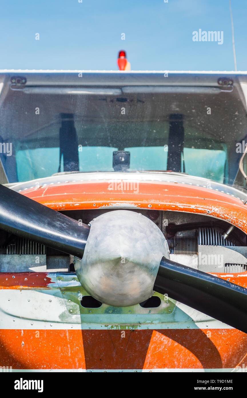 Aircraft cowling hi-res stock photography and images - Alamy