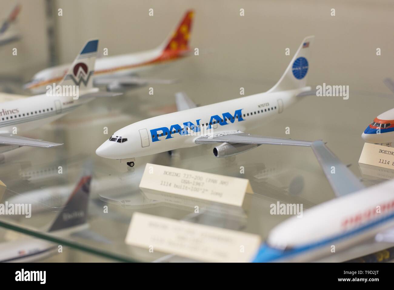 Pan am model airplane hi-res stock photography and images - Alamy