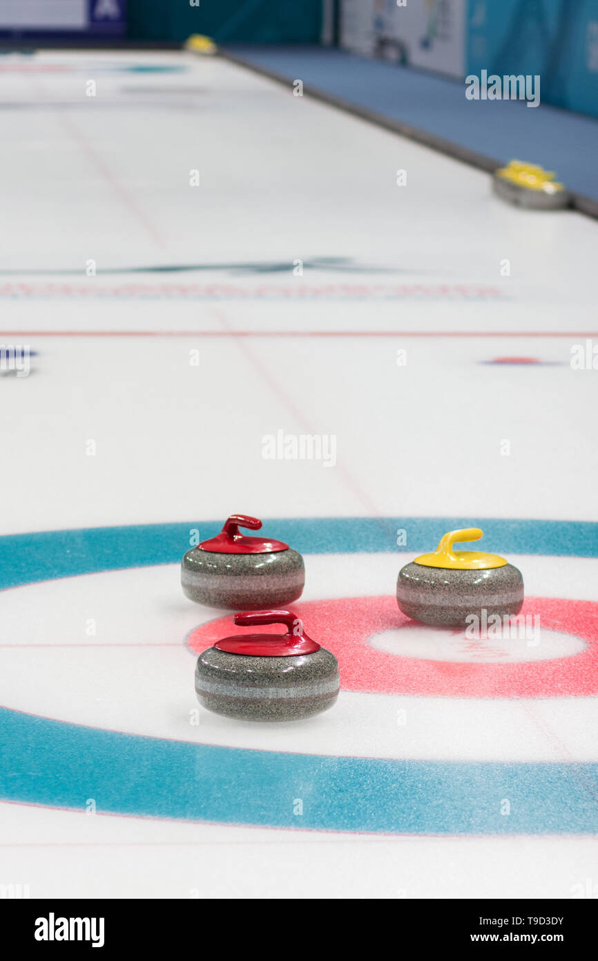 Ice curling sheet hi-res stock photography and images - Alamy