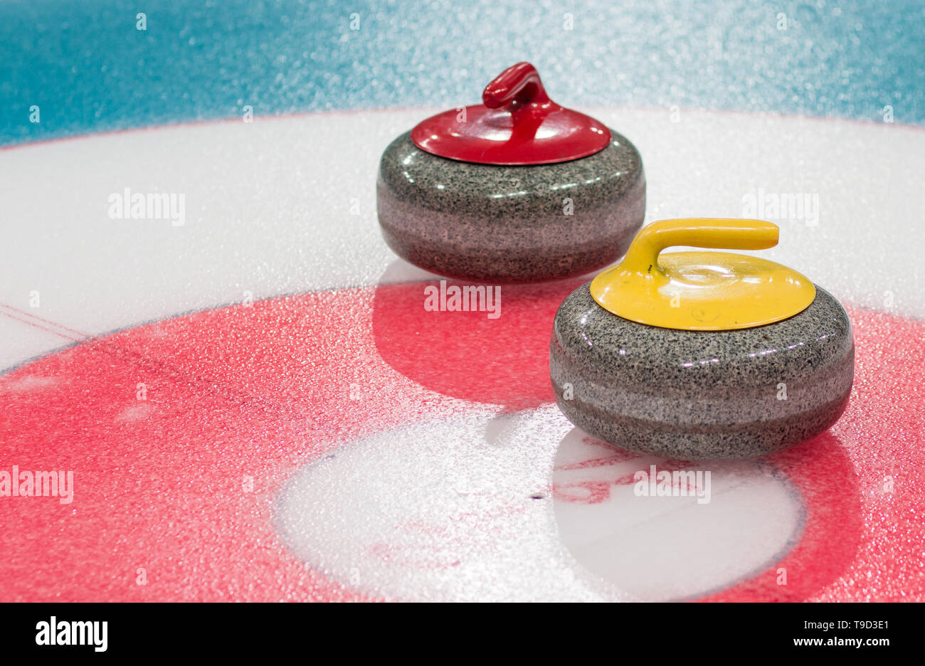 Curling sheet hi-res stock photography and images - Alamy
