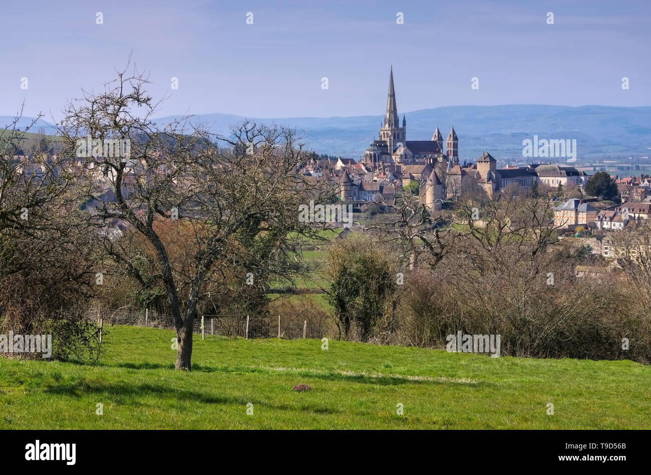 Autun in Frankreich die Kathedrale - the town Autun in France, the ...