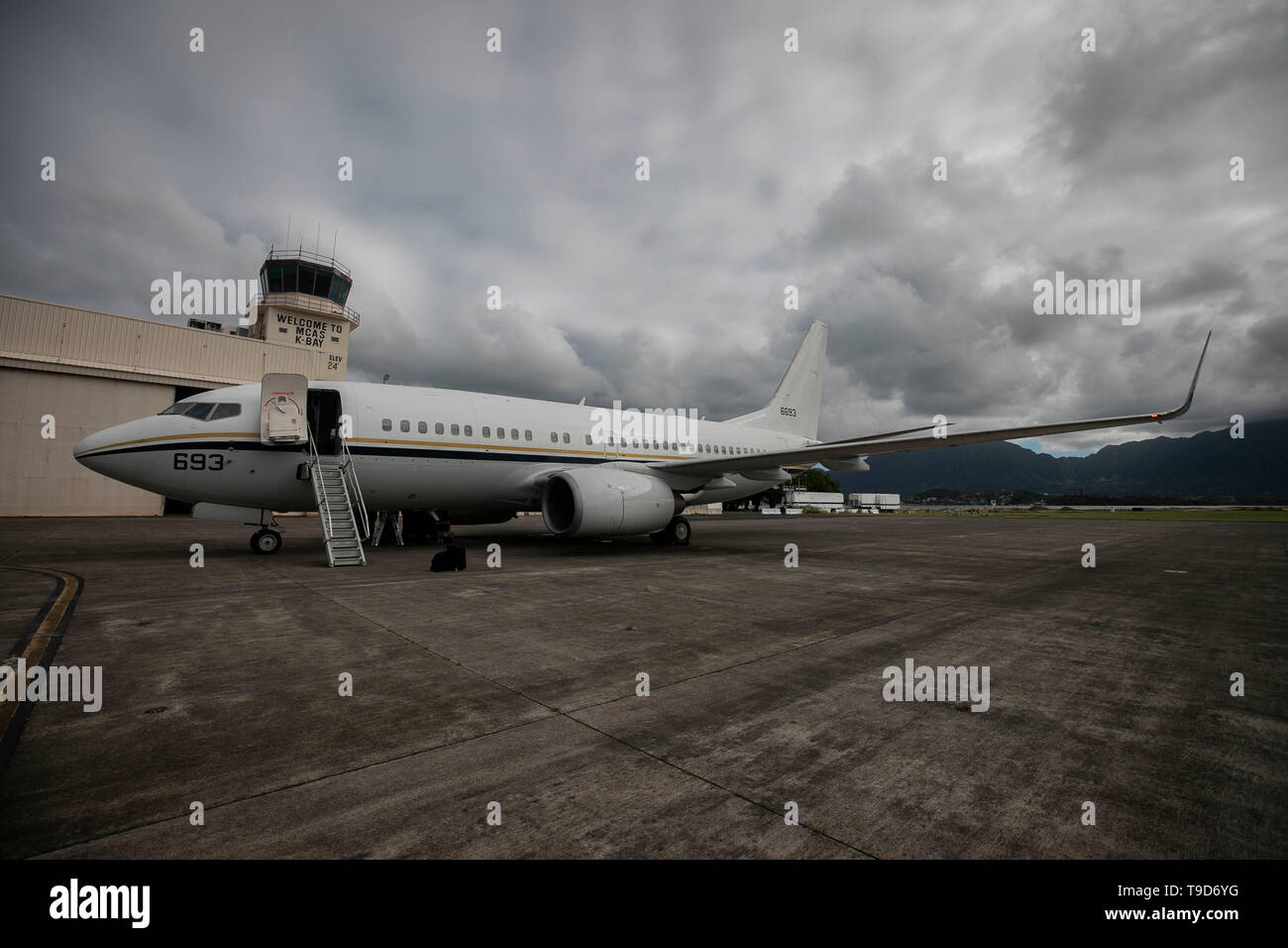 A U.S. Navy C-40 Clipper jet-aircraft assigned to Fleet Logistics ...