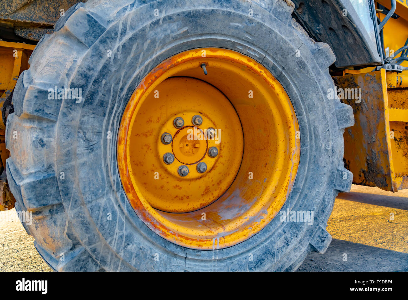 Rubber tire loader hi-res stock photography and images - Alamy