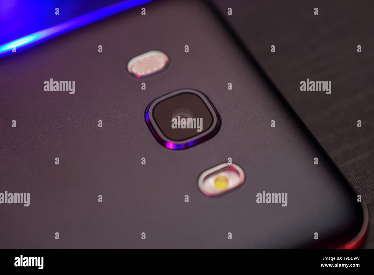 Smartphone transmission hi-res stock photography and images - Alamy