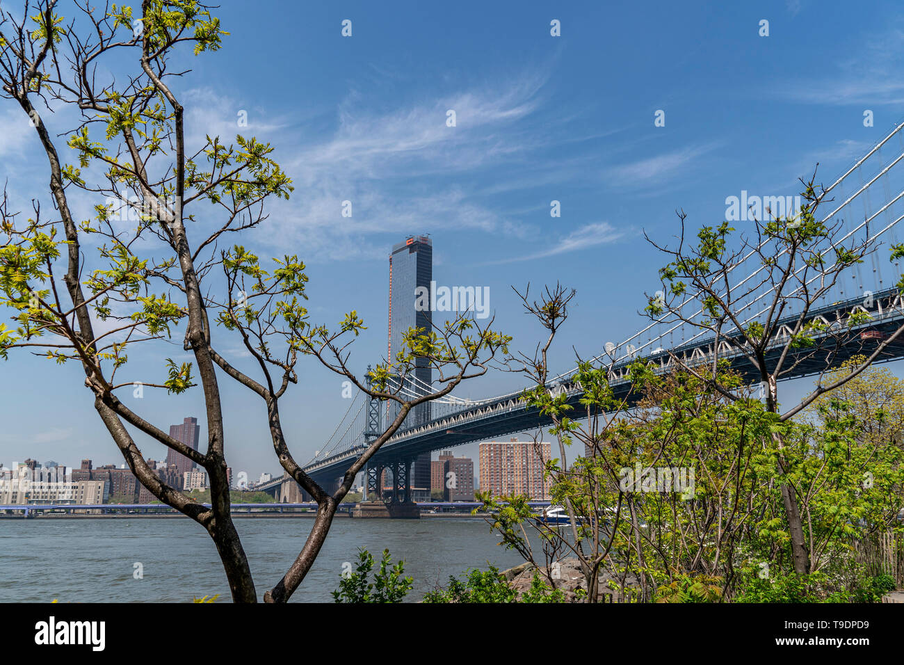Manhattan bridge on sunny hi-res stock photography and images - Alamy
