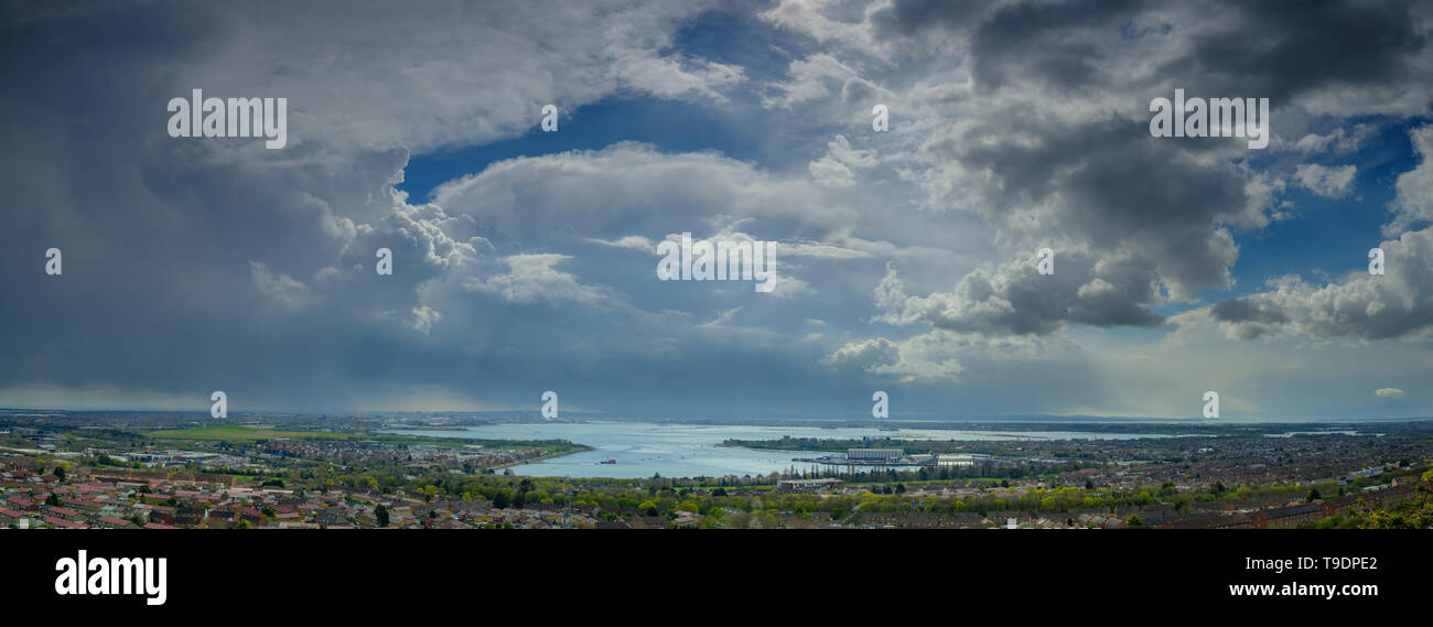 Hampshire view from portsdown hill spinnaker tower hi-res stock ...