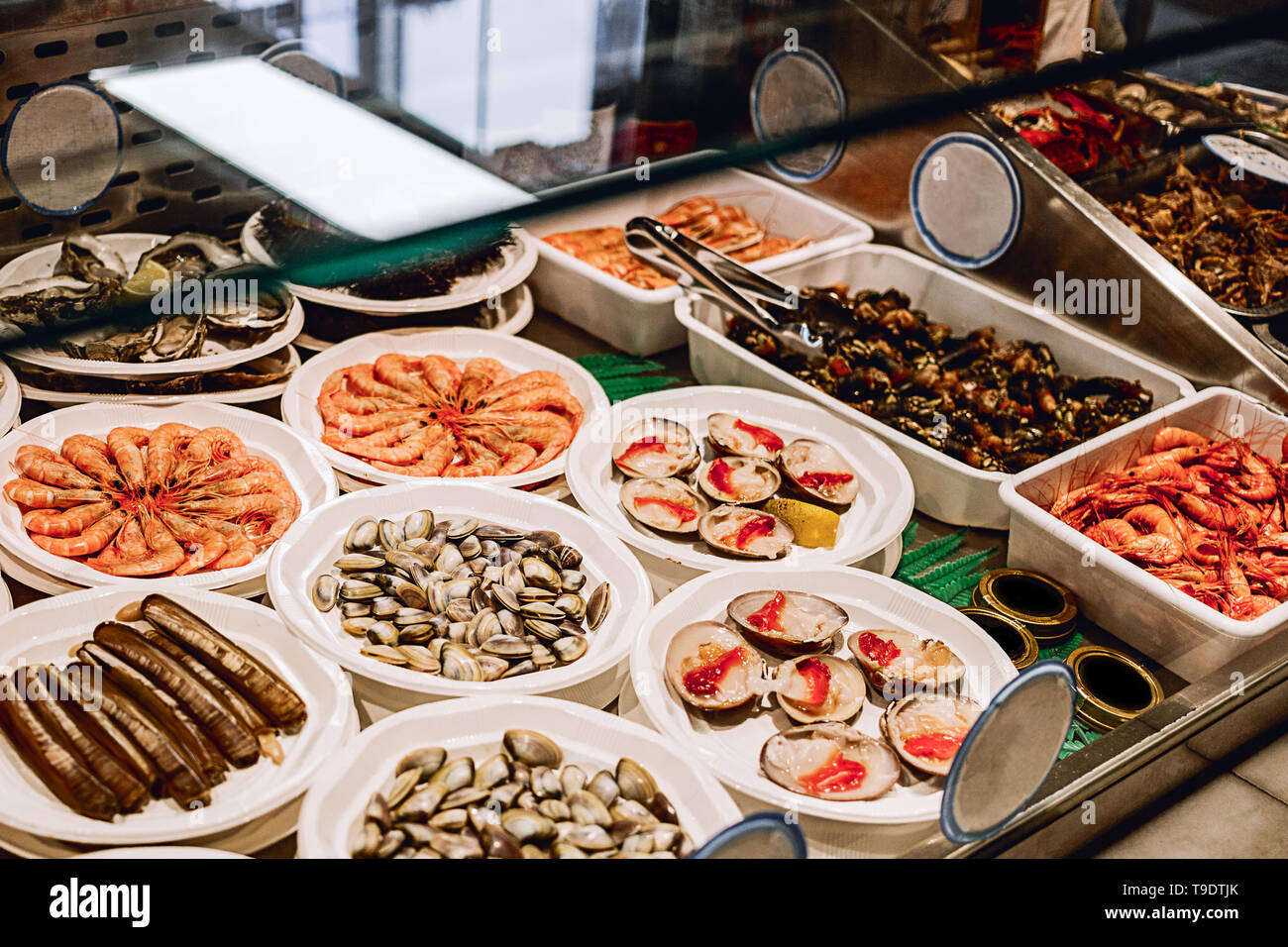 Oyster buffet hi-res stock photography and images - Alamy