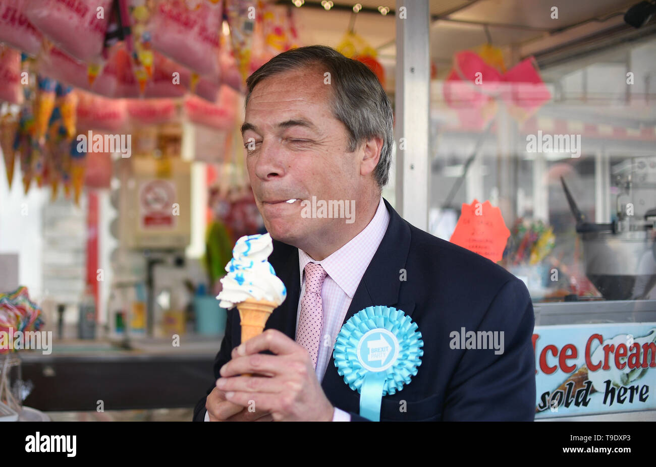 Nigel farage canvey island hi-res stock photography and images - Alamy