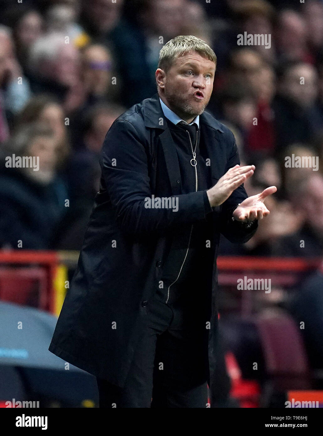 Doncaster rovers manager grant mccann hi-res stock photography and ...