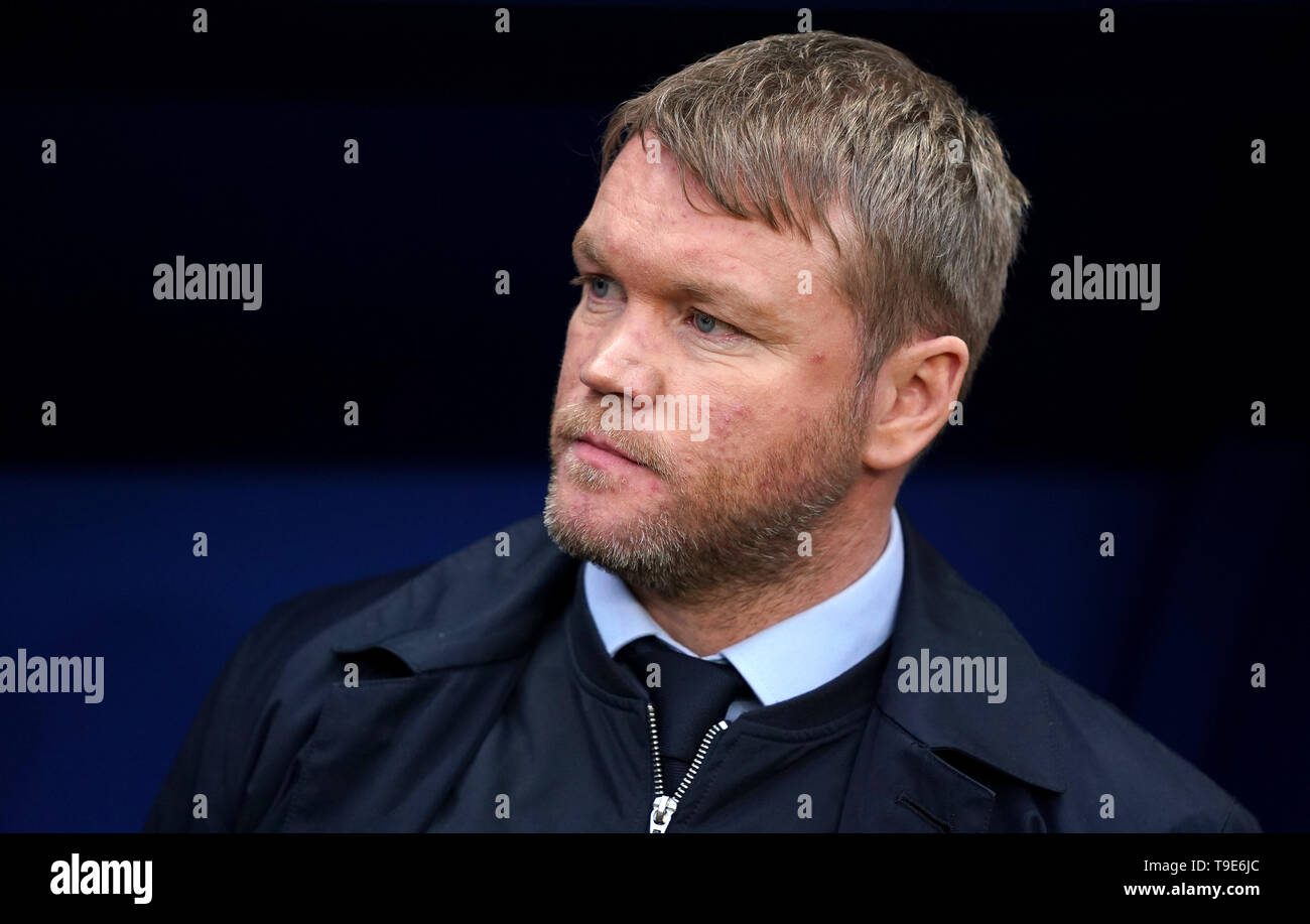 Grant mccann of doncaster rovers hi-res stock photography and images ...