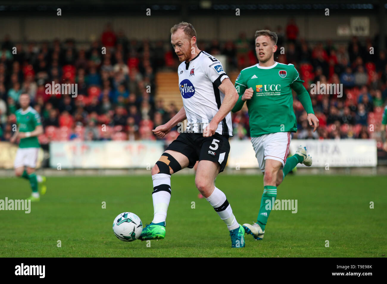 Chris shields footballer hi-res stock photography and images - Alamy