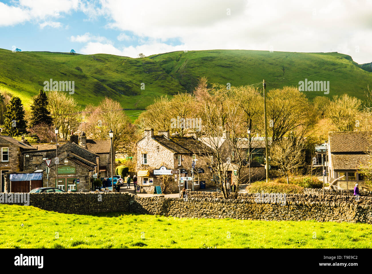 Castleton village winter hi-res stock photography and images - Alamy